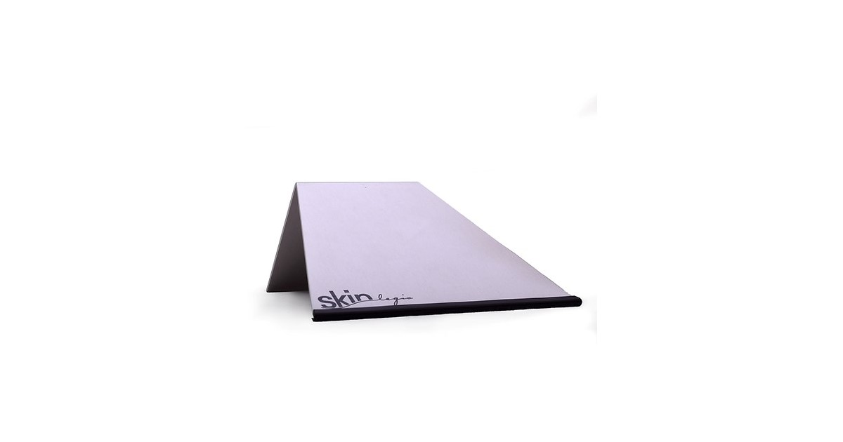 SKIN LEGIS (black print) Aluminium Buchstütze Gr. XL | | | beck-shop.de